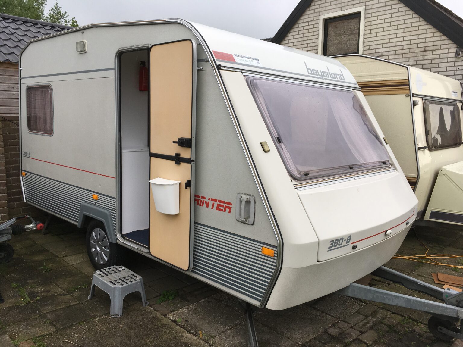 Nieuw in de verhuur: Beyerland 380B - Caravan 540